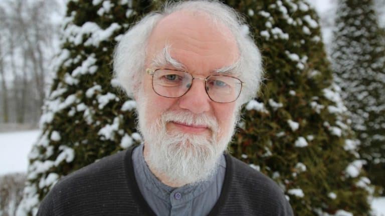 Rowan Williams tells government: take the lead on vaccine equality ...