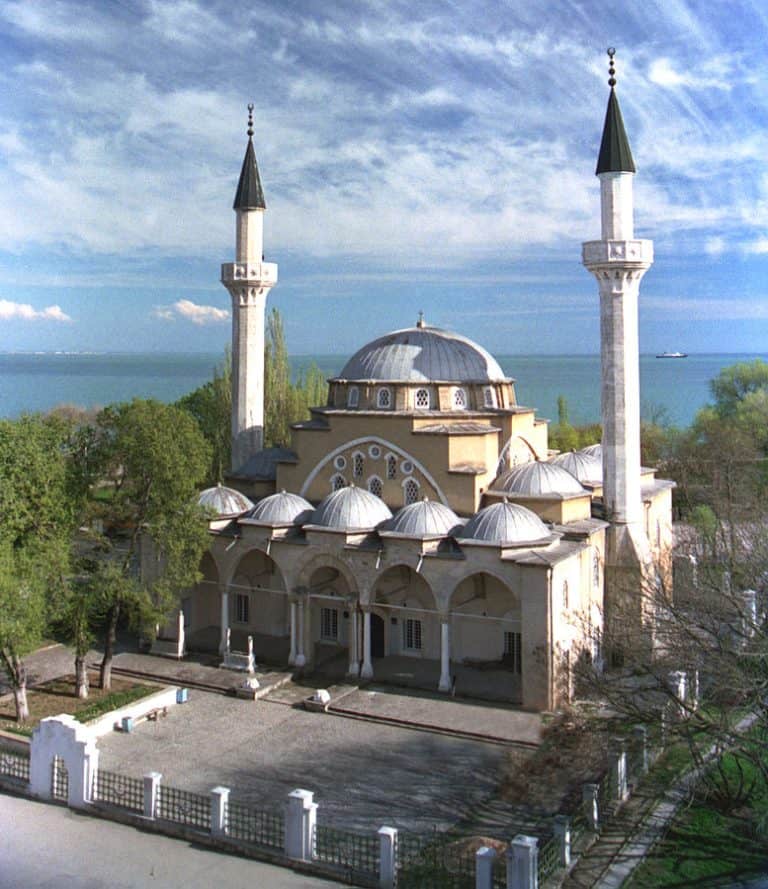 Factsheet: Crimean Tatar Muslims in Ukraine - Religion Media Centre
